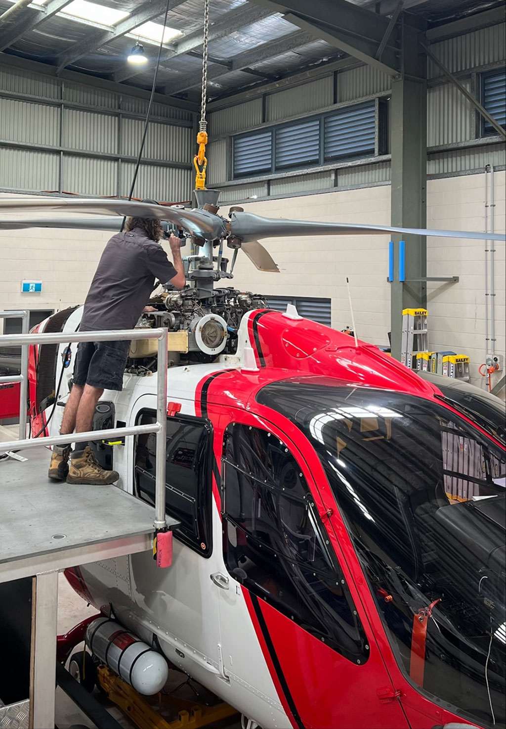 Auriga Aviation: Reliable Helicopter Marine Pilot Transfers